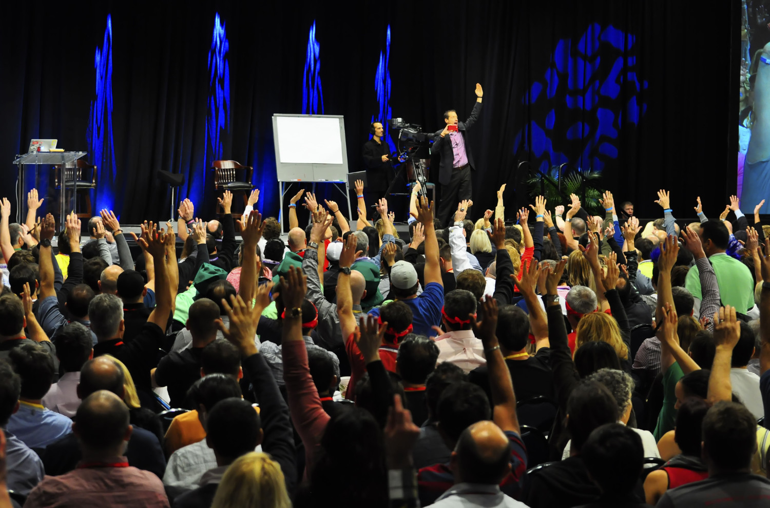 Don’t Be Boring! Top 10 Ways to Effectively Moderate a Panel Discussion