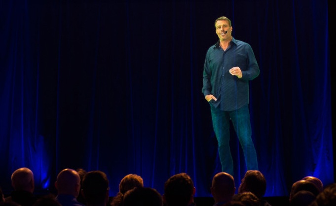 Tony Robbins Shows the Future of Real-Time International Presentations